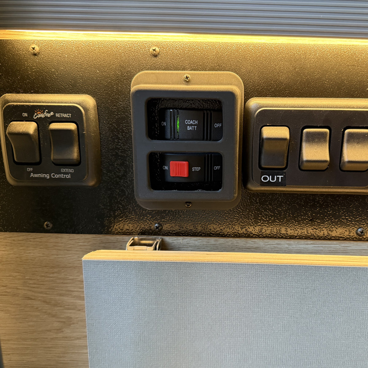 Winnebago Ekko Switch Cover – Landed Gear, Inc.
